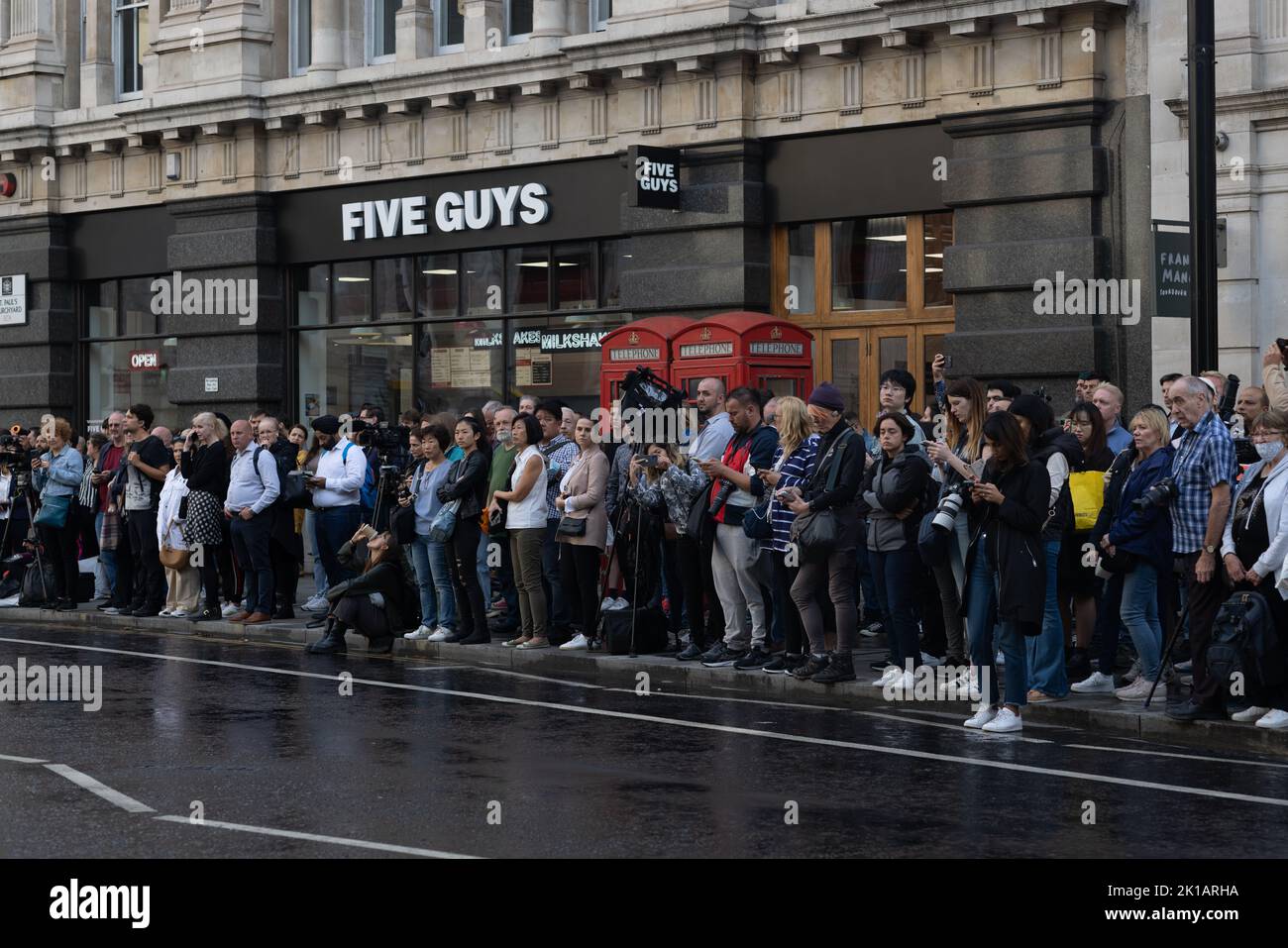 Around London during the mourning period for Queen Elizabeth II Stock ...