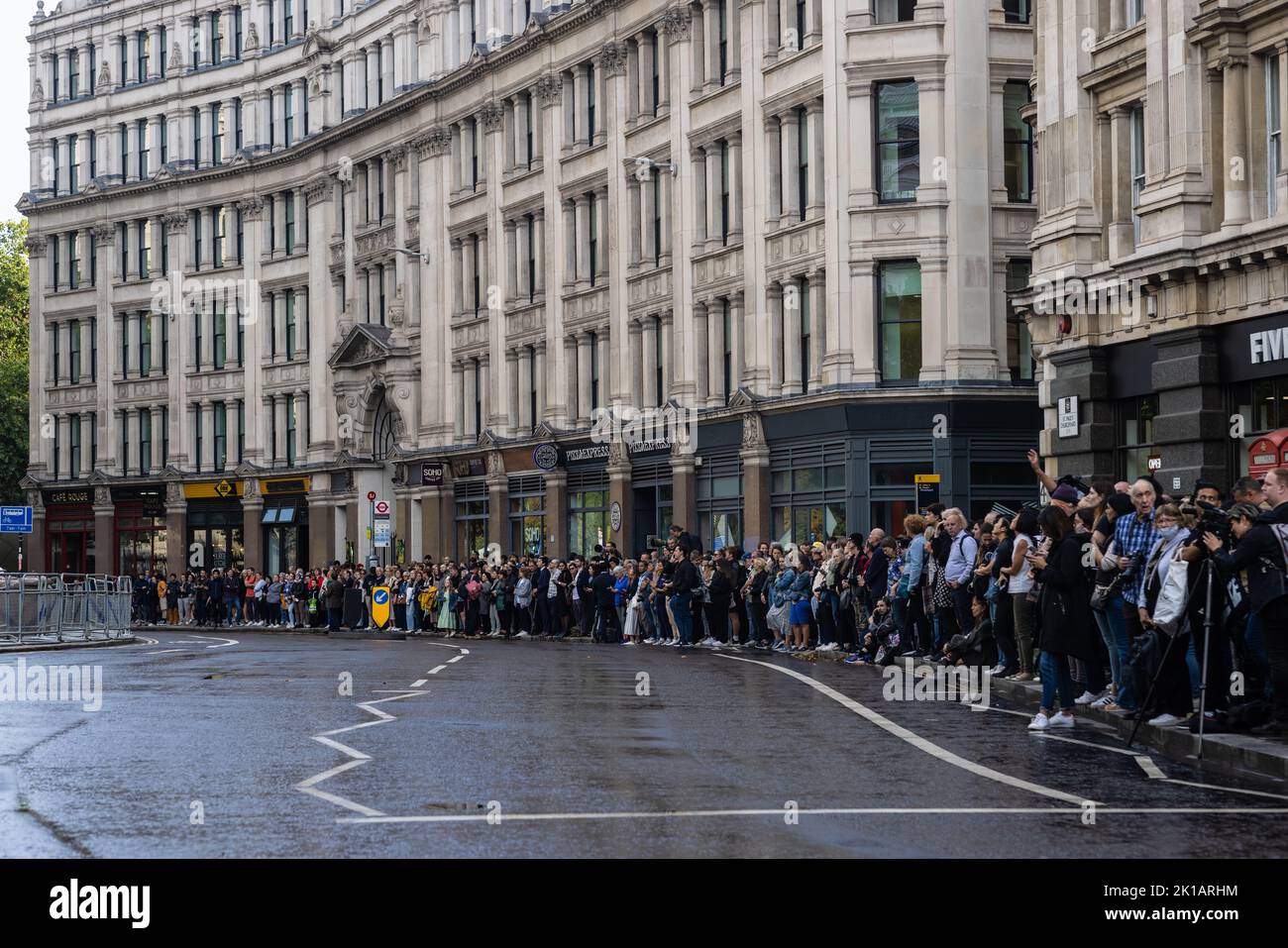 Around London during the mourning period for Queen Elizabeth II Stock ...