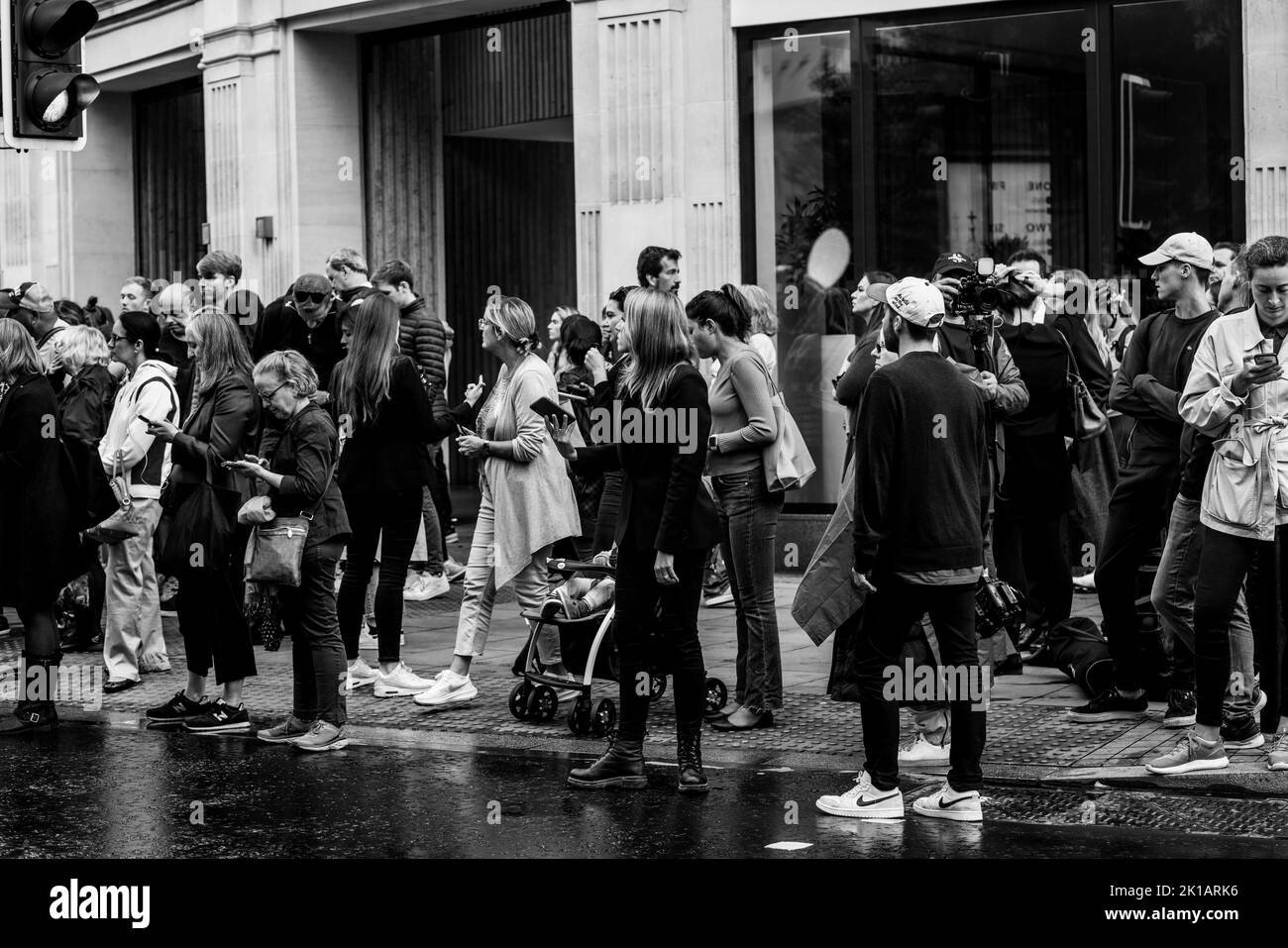 Around London during the mourning period for Queen Elizabeth II Stock ...