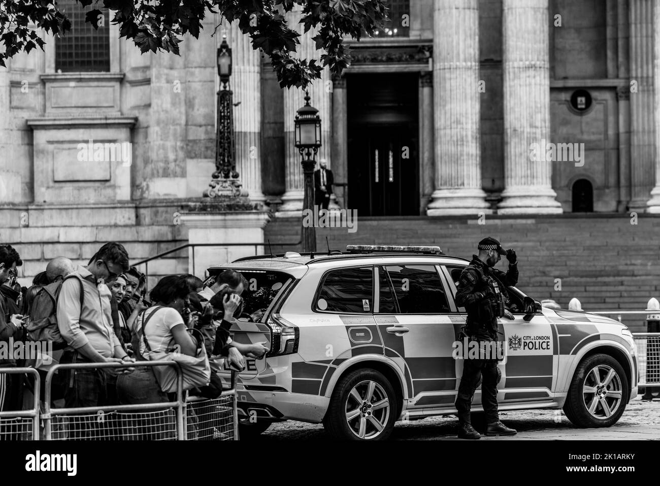 Around London during the mourning period for Queen Elizabeth II Stock ...