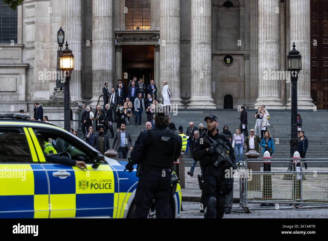 Around London during the mourning period for Queen Elizabeth II Stock ...