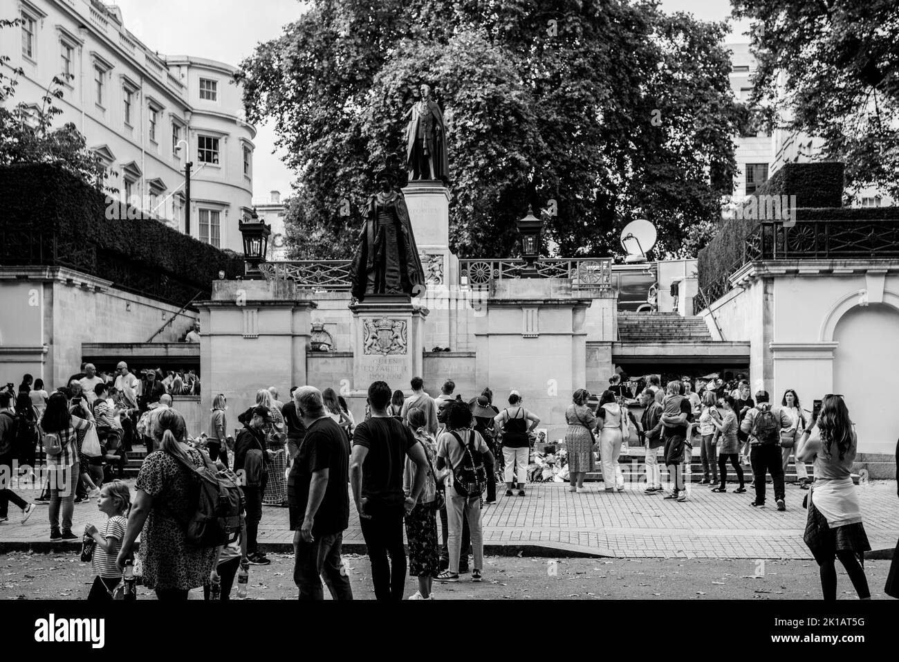 Around London in the year of Queen Elizabeth II passing Stock Photo - Alamy