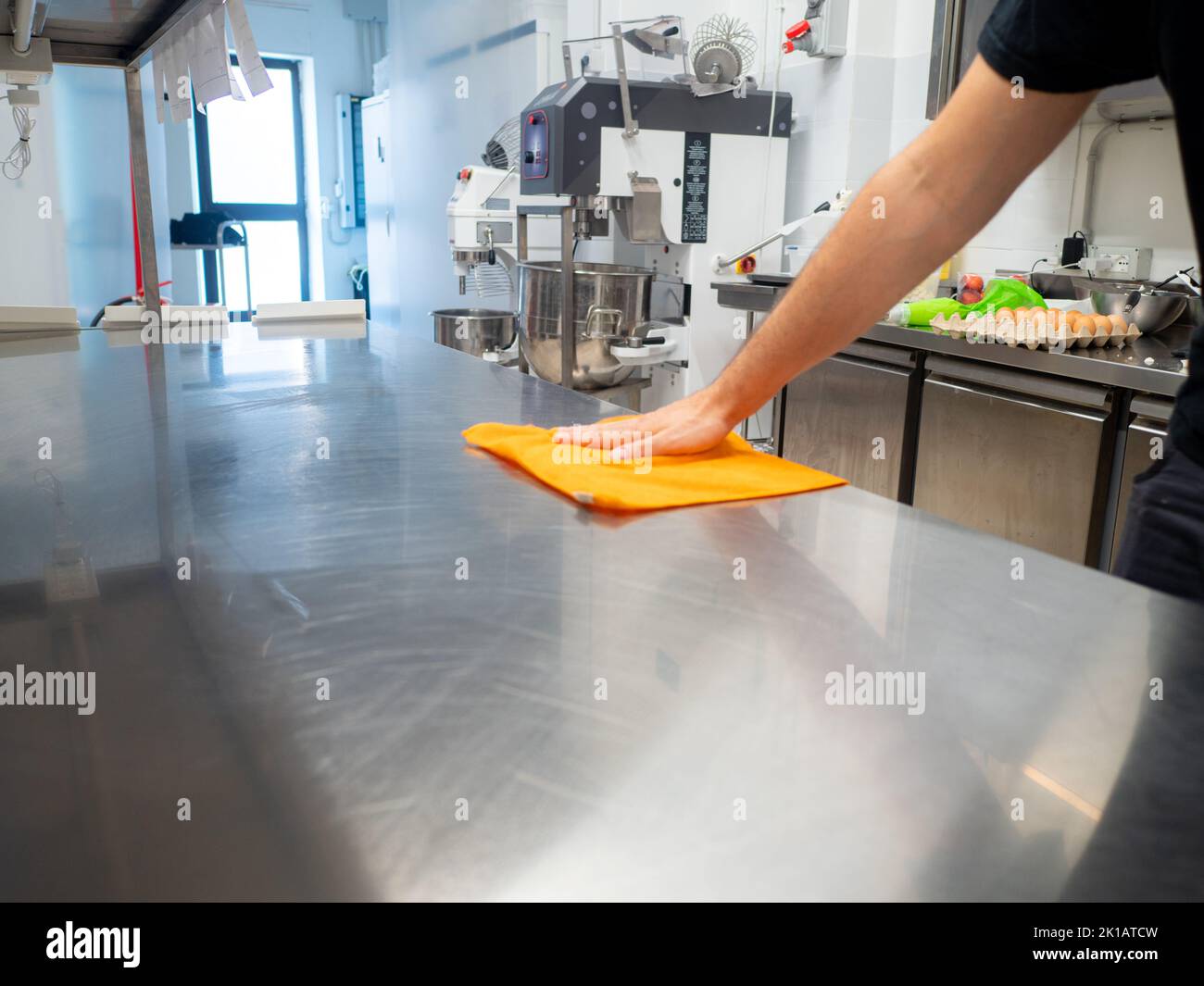 Asian chef training hi-res stock photography and images - Alamy