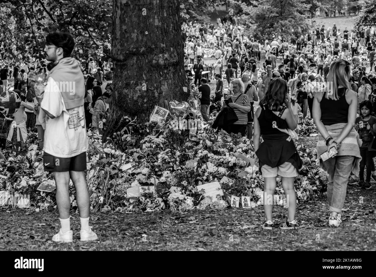 Around London in the year of Queen Elizabeth II passing Stock Photo - Alamy