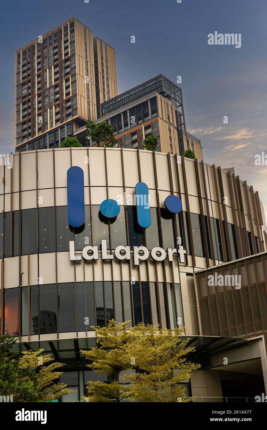 Lalaport shopping mall sign, Kuala Lumpur, Malaysia Stock Photo - Alamy