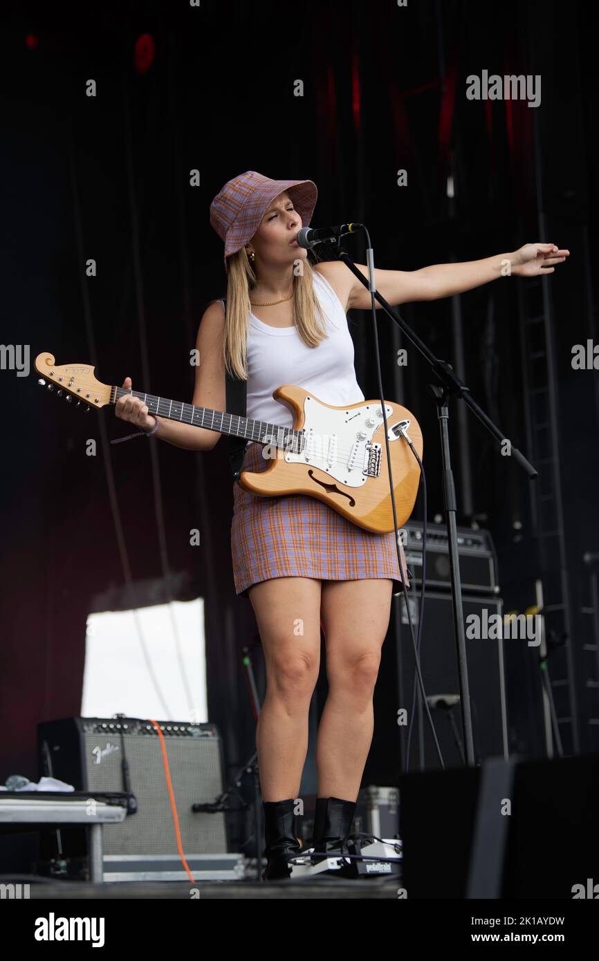 Australian alternative rock trio Middle Kids performing live at the ...