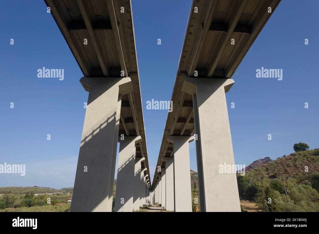 Photographic documentation of a stretch of motorway on reinforced ...