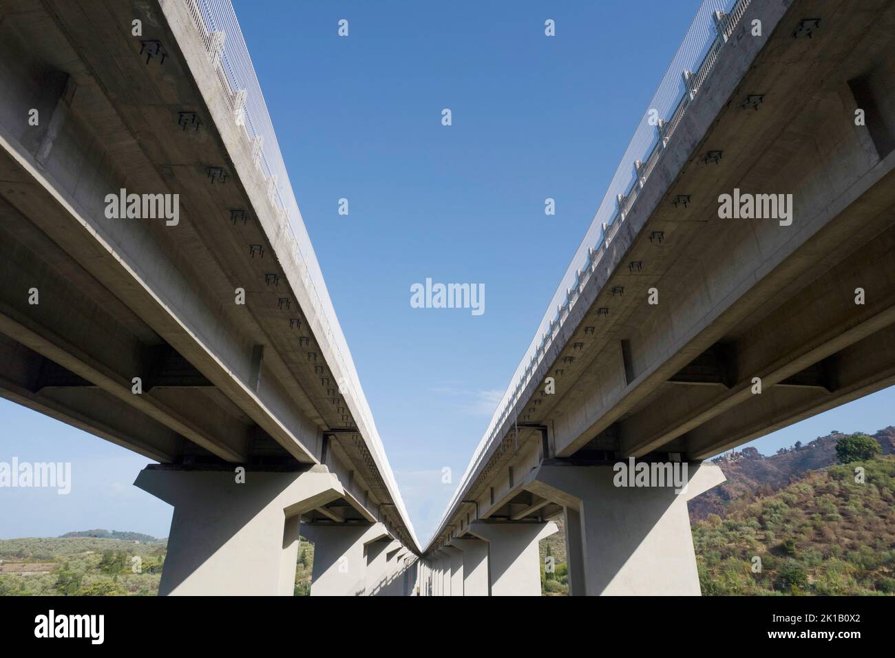 Photographic documentation of a stretch of motorway on reinforced ...
