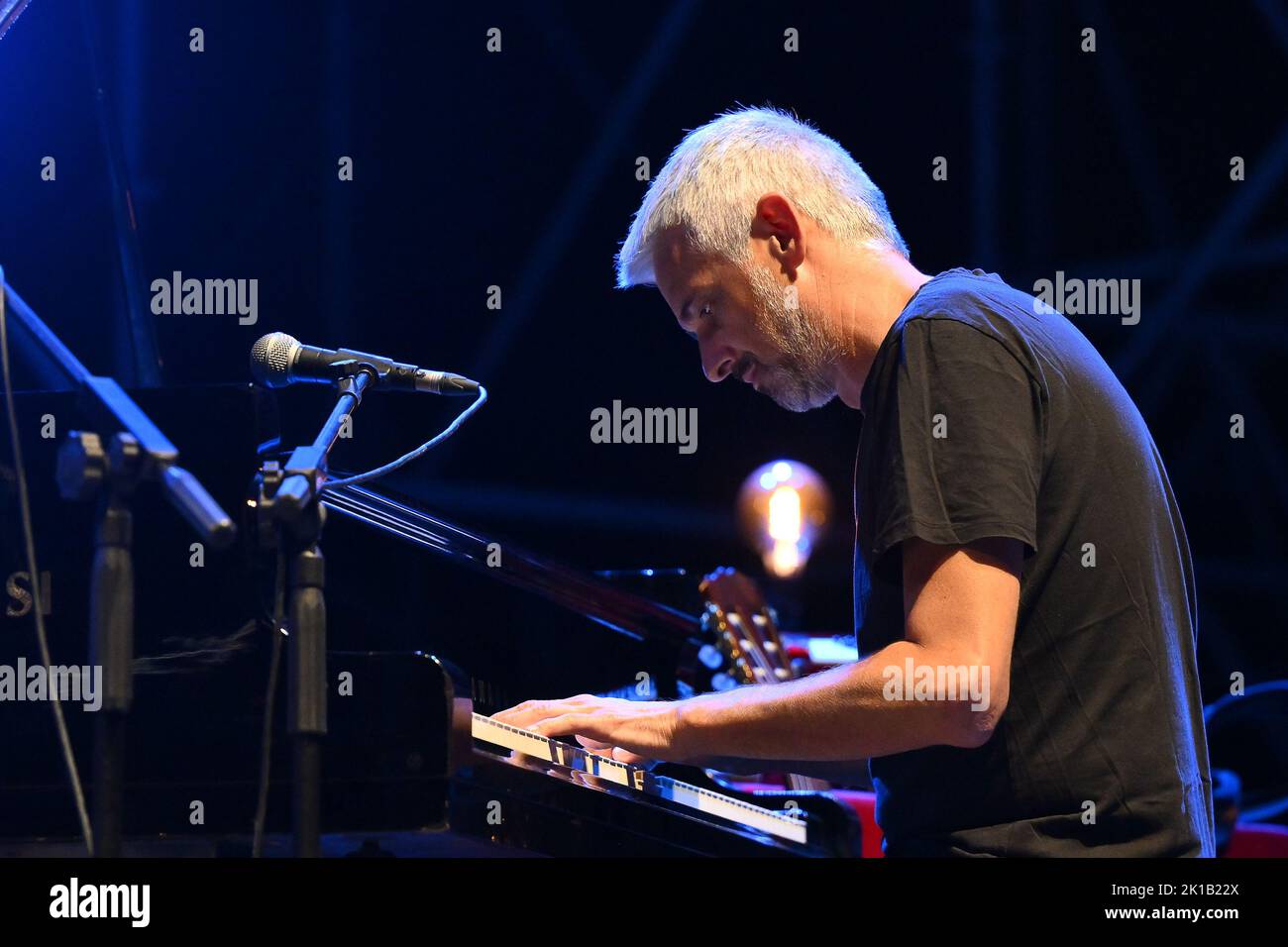 Fabio Valdemarin during the concert of Angelo Branduardi Piano e Voce ...