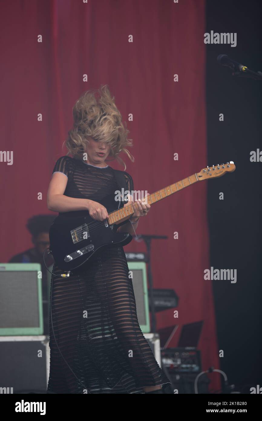 Wolf alice berlin 2022 hi-res stock photography and images - Alamy