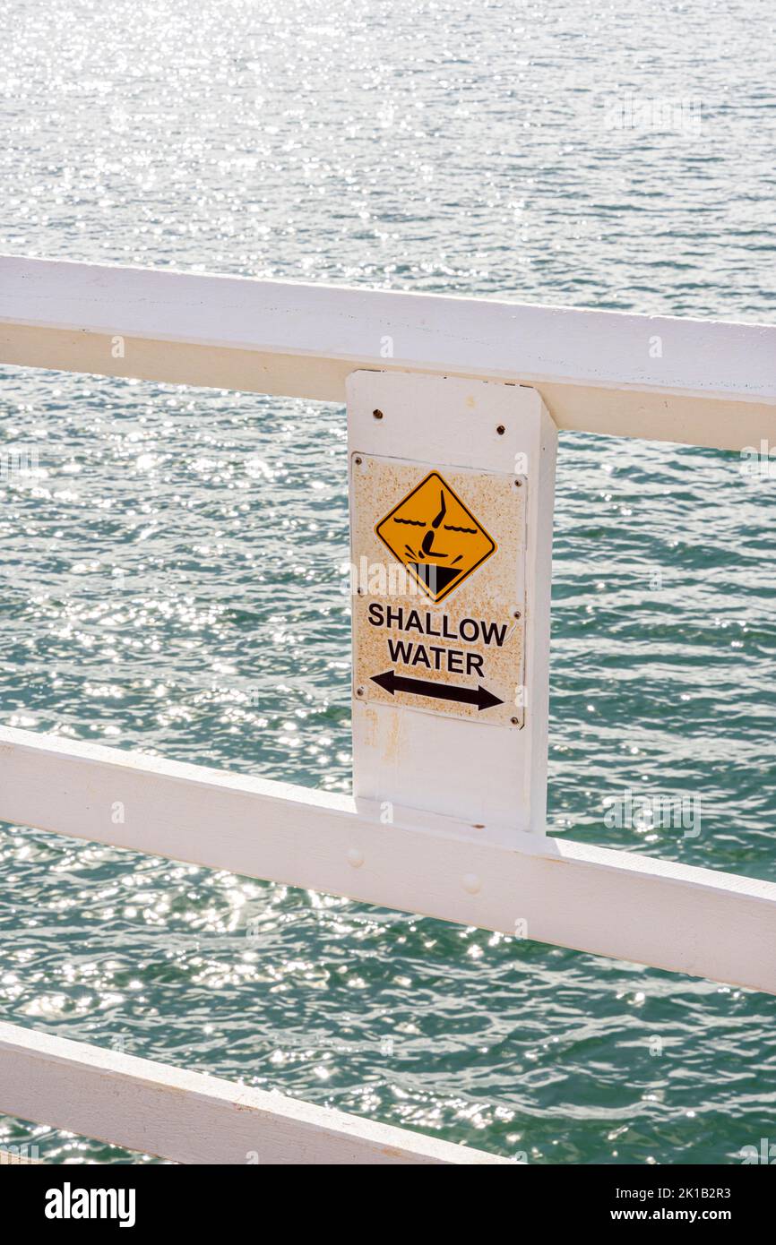 Water safety sign australia hi-res stock photography and images - Alamy