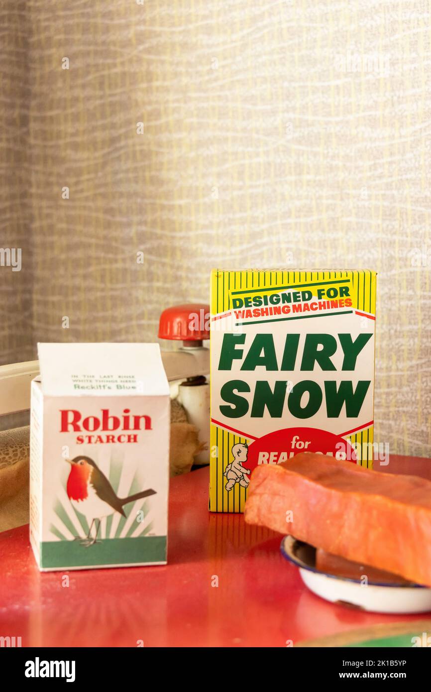 vintage Robin Starch packaging box and fairy snow packet at Beamish ...