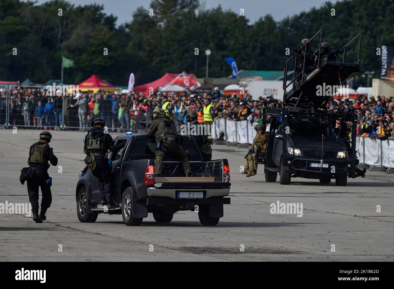Quick reaction force team hi-res stock photography and images - Alamy