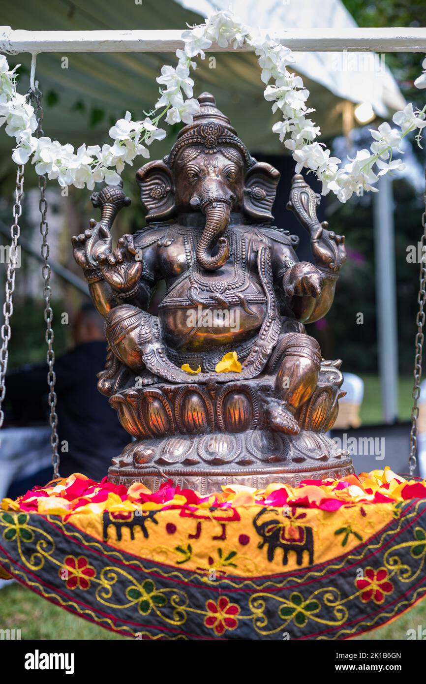 Kenyan Weddings Indian Asian Hindus Cultural heritage traditional ...