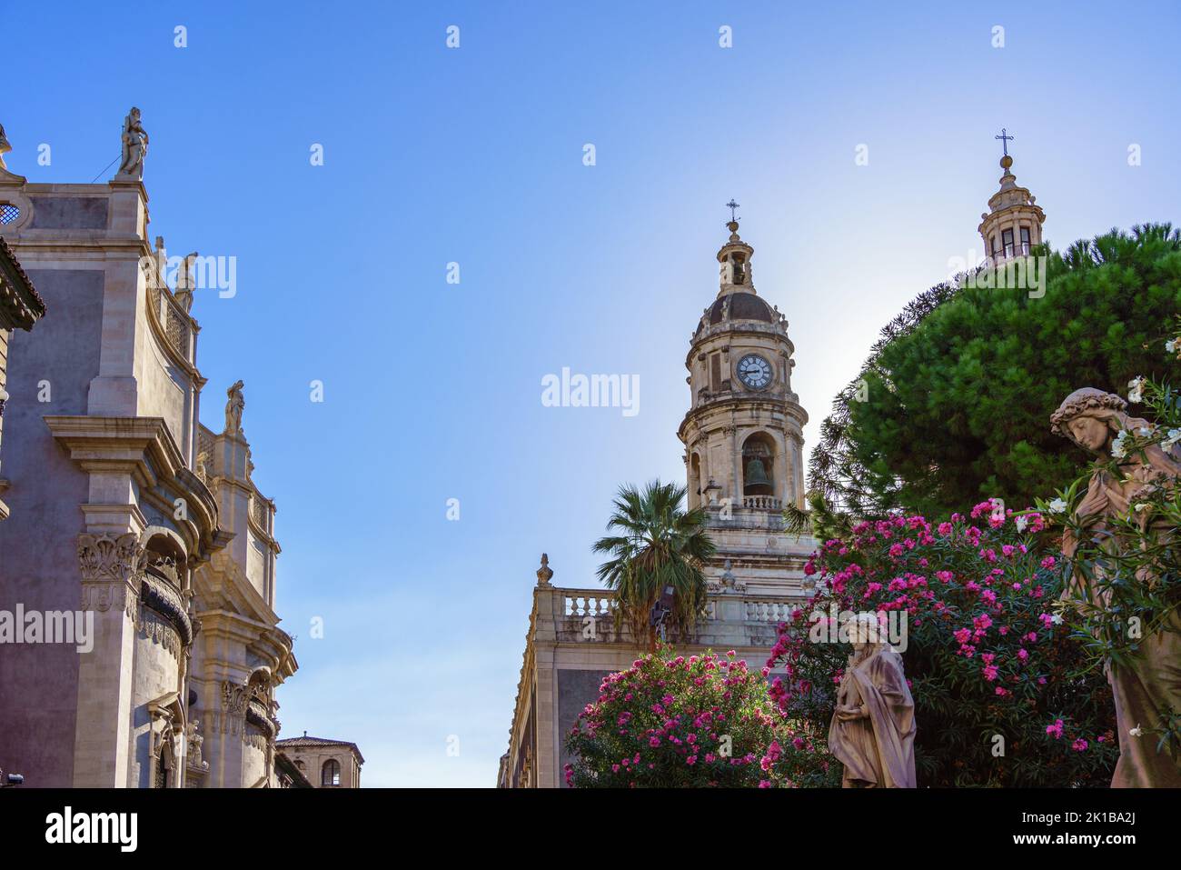 Catania Cathedral Duomo and Chiesa della Badia di Sant'Agata cityscape ...
