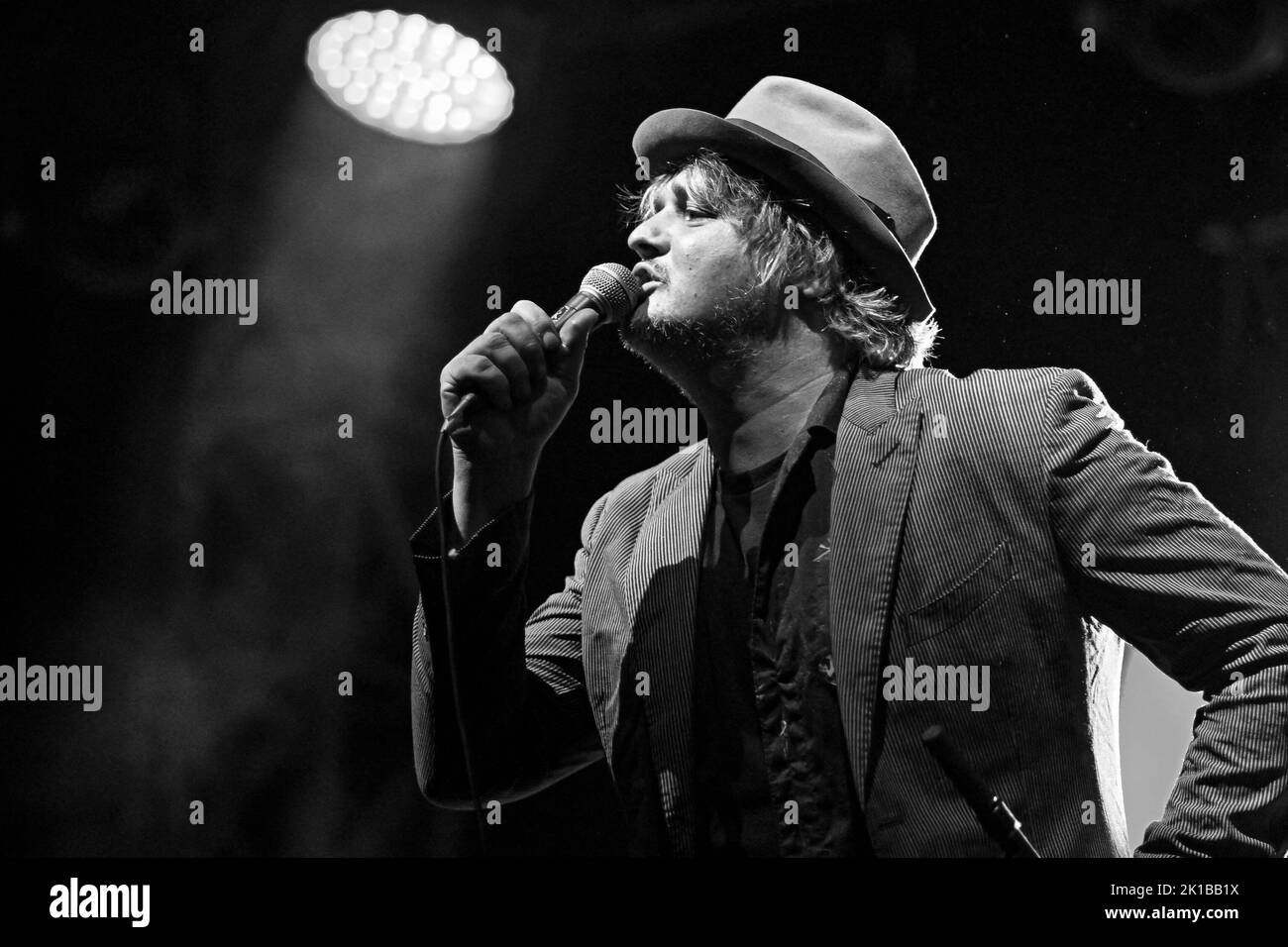 Paris, France. 16th Sep, 2022. Pete Doherty and Fred Lo performing at ...