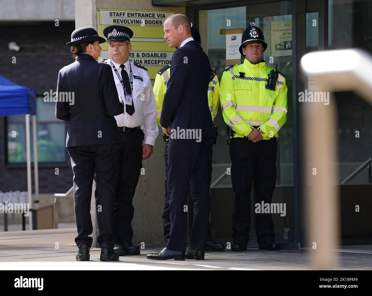 Police operations room london hi-res stock photography and images - Alamy