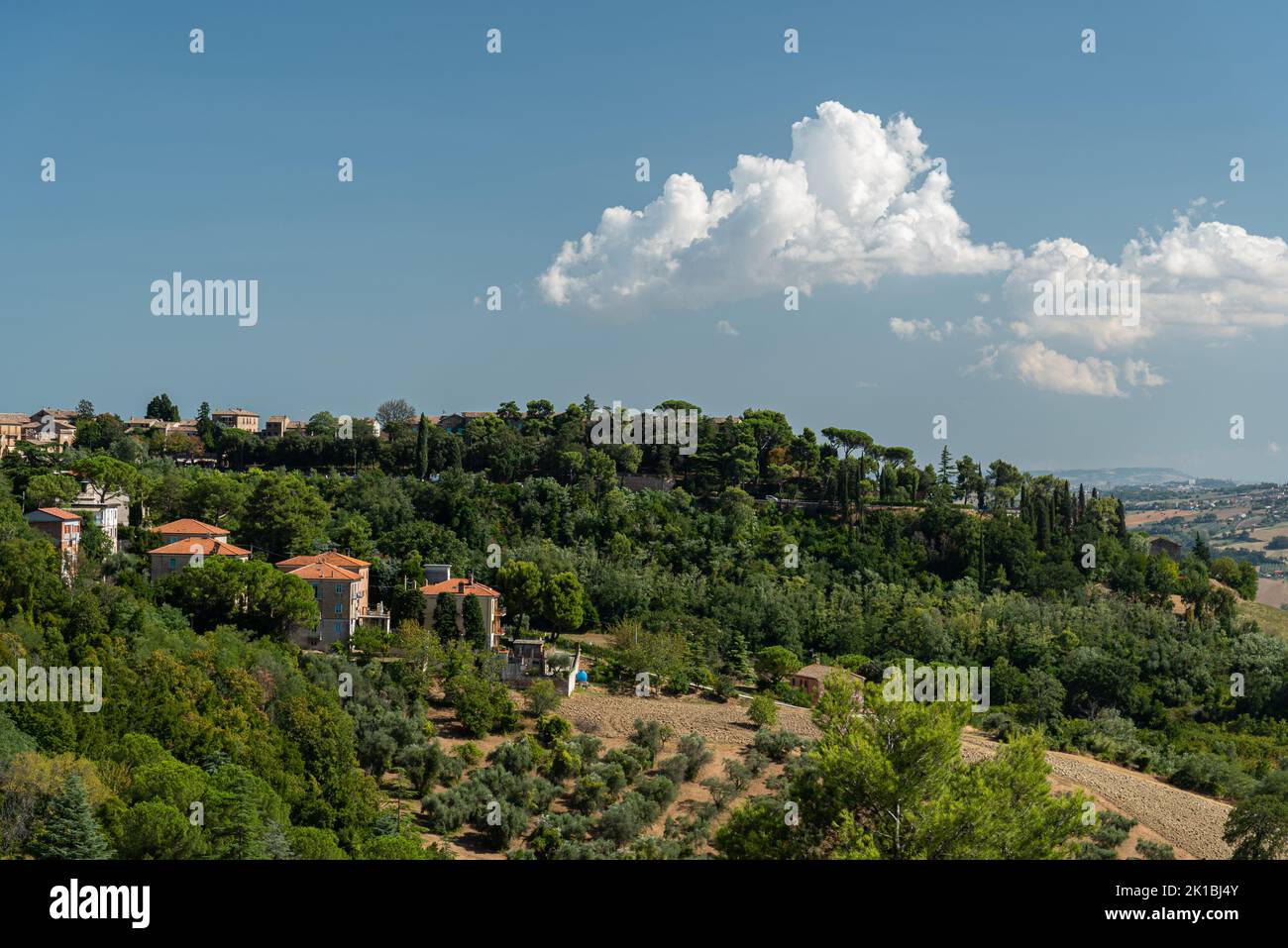 Recanati is an Italian town of 20 975 inhabitants in the province of ...