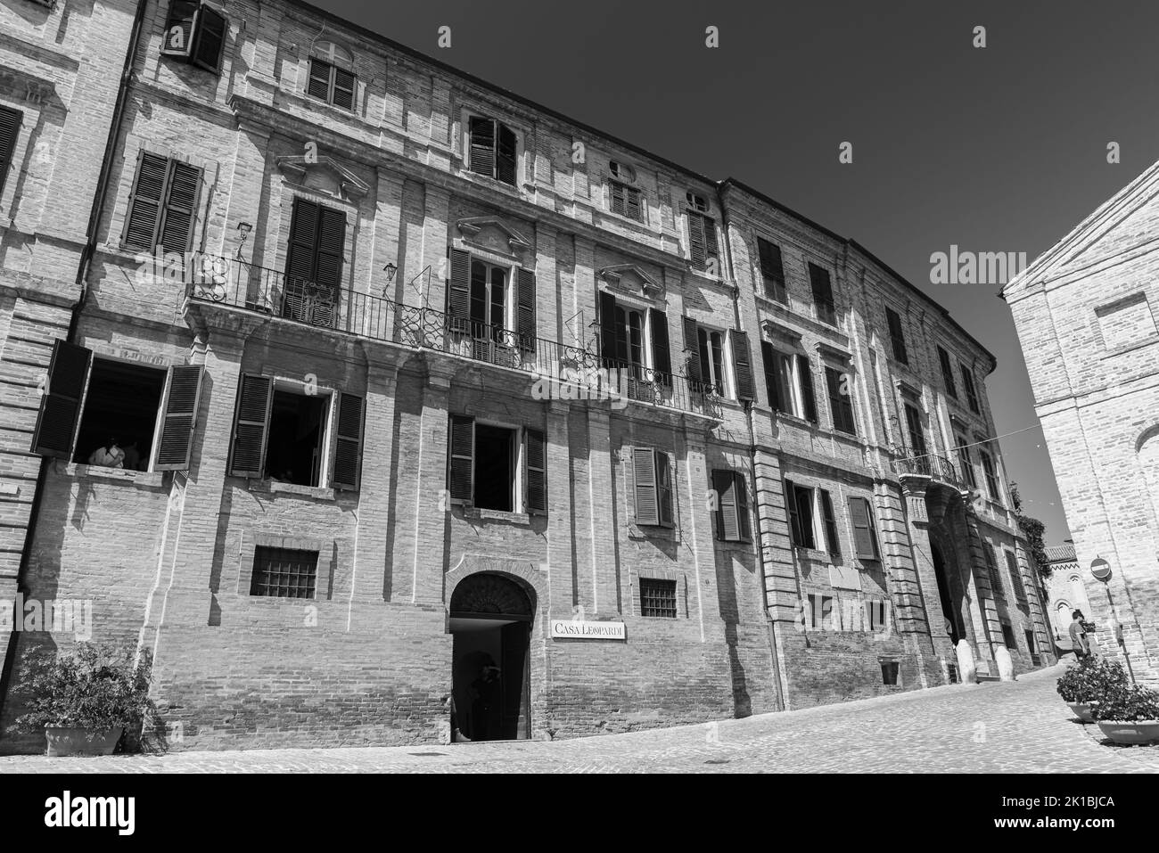 Recanati is an Italian town of 20 975 inhabitants in the province of ...