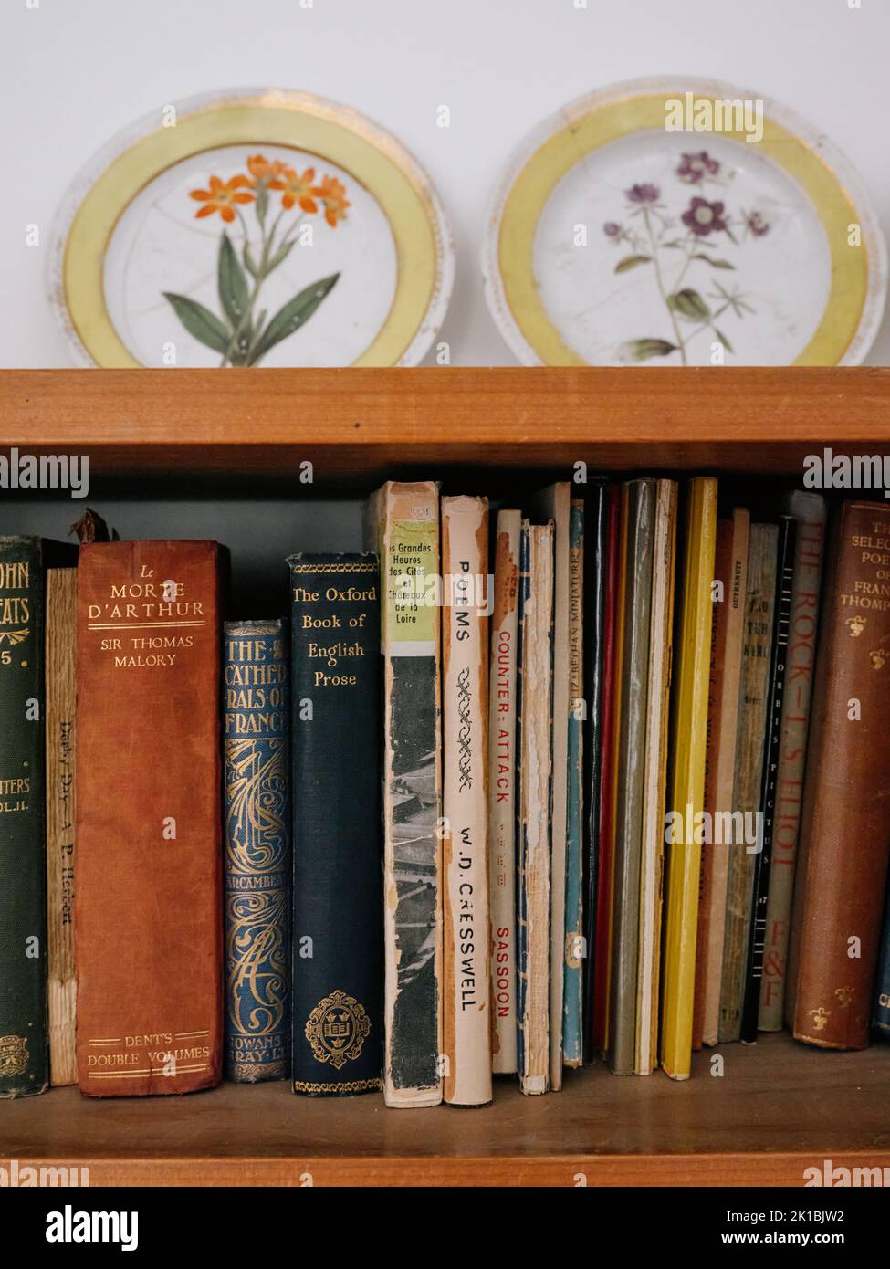 Interior and art of Jim & Helen Ede's house art collection and gallery ...