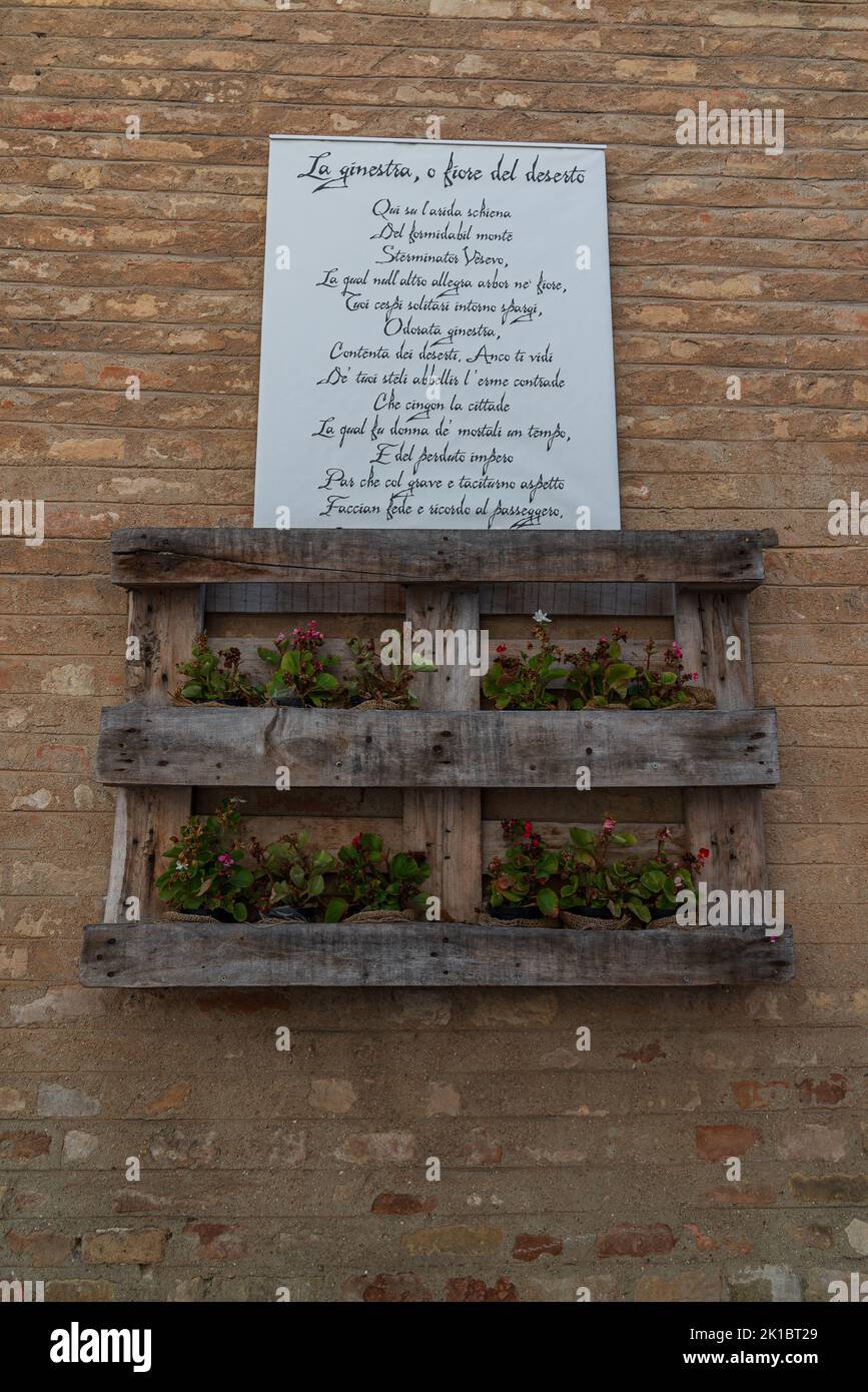 Recanati is an Italian town of 20 975 inhabitants in the province of ...