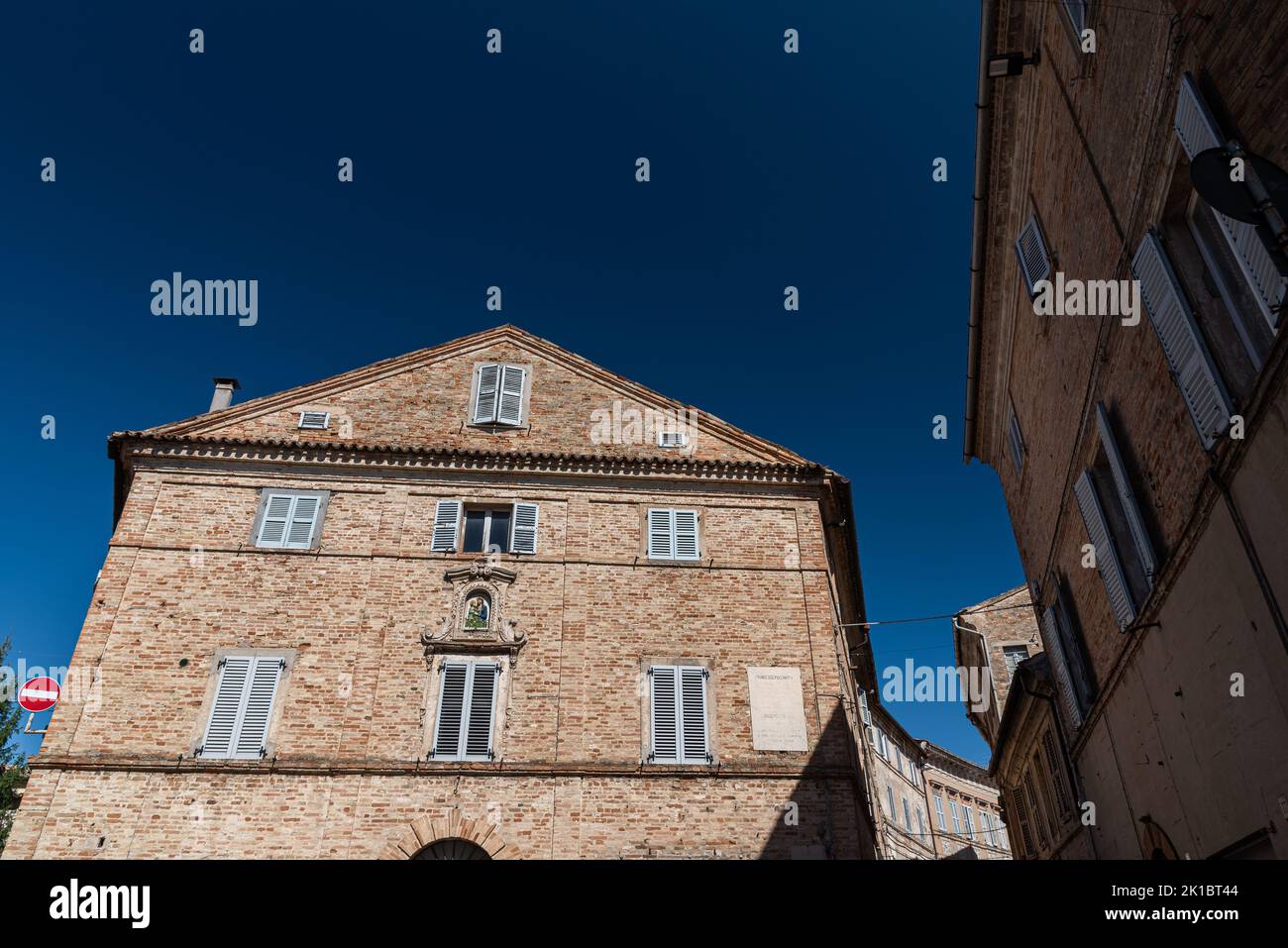 Recanati is an Italian town of 20 975 inhabitants in the province of ...