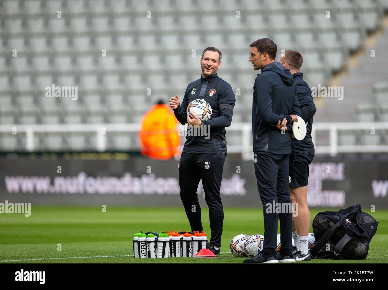 James harris football hi-res stock photography and images - Alamy