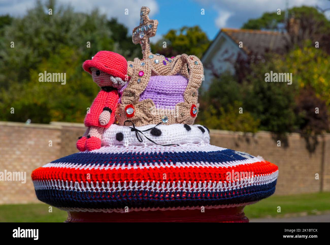 Summer post box toppers hi-res stock photography and images - Alamy