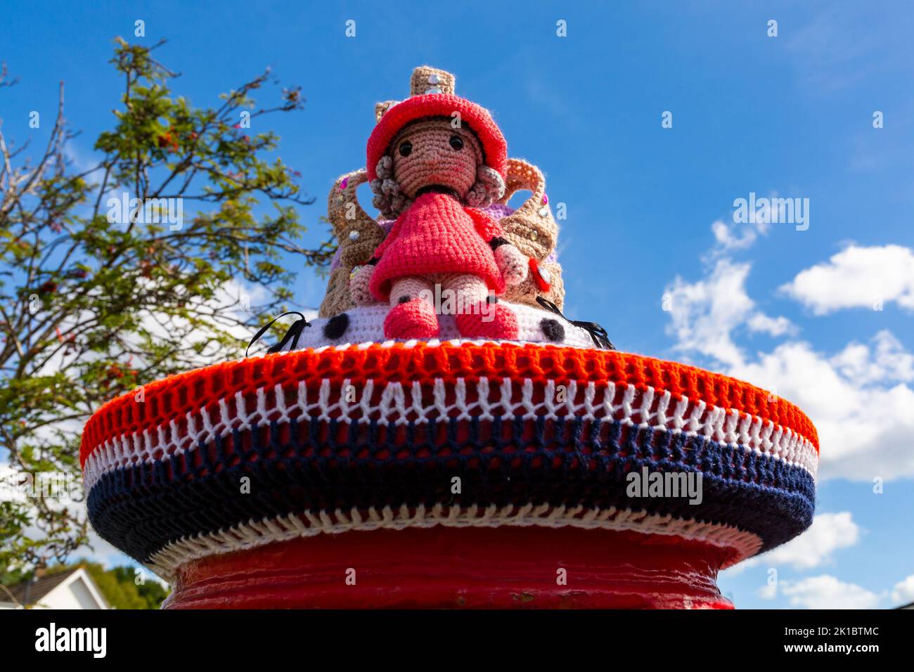 Summer post box toppers hi-res stock photography and images - Alamy