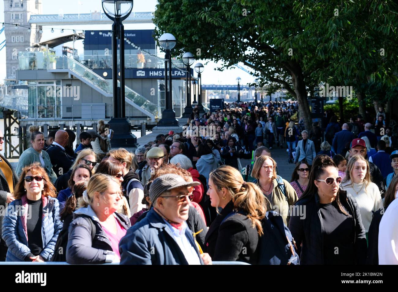 The Queen's Walk, London, UK. 17th Sept 2022. Mourning the death of ...