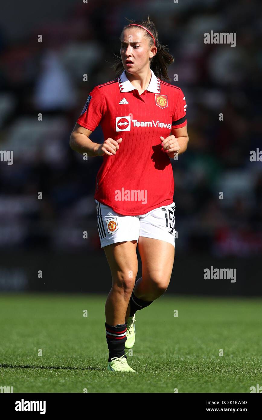 Maya le tissier reading hi-res stock photography and images - Alamy