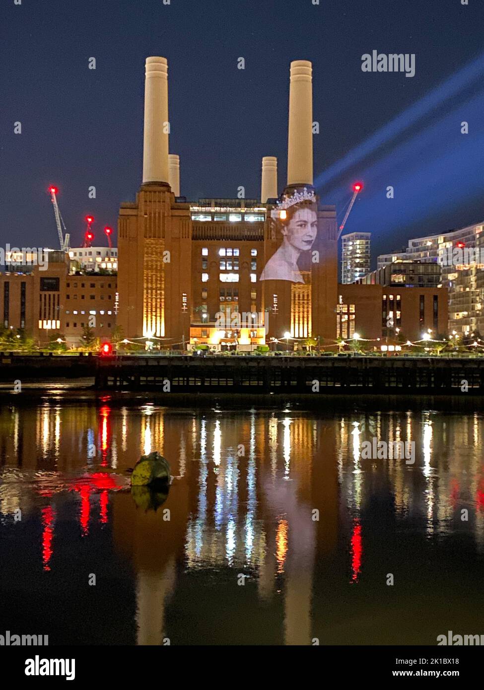 The queen elizabeth power station hi-res stock photography and images ...