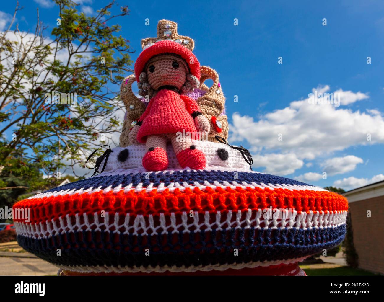 Summer post box toppers hi-res stock photography and images - Alamy