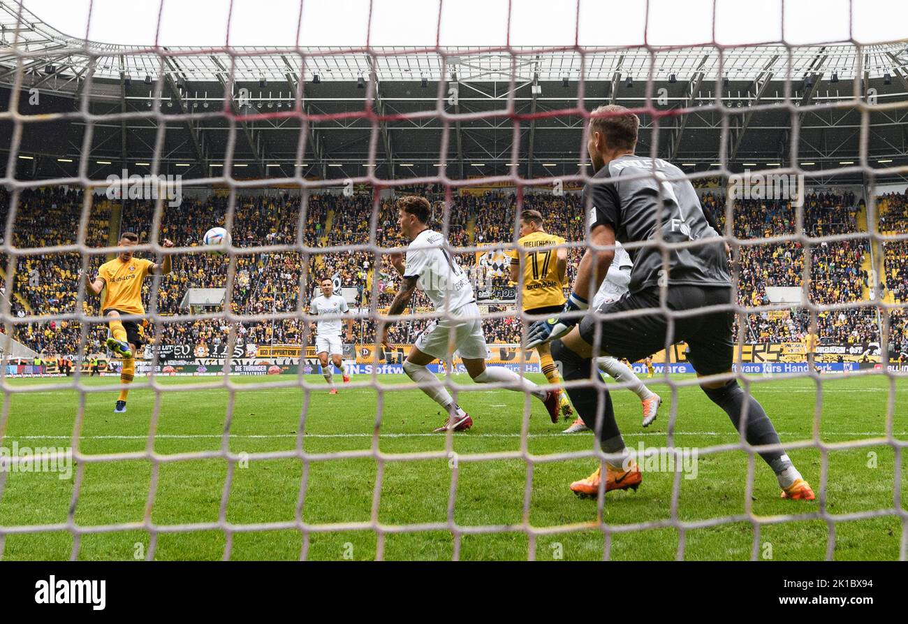 Dresden, Germany. 17th Sep, 2022. Soccer: 3rd league, SG Dynamo Dresden ...