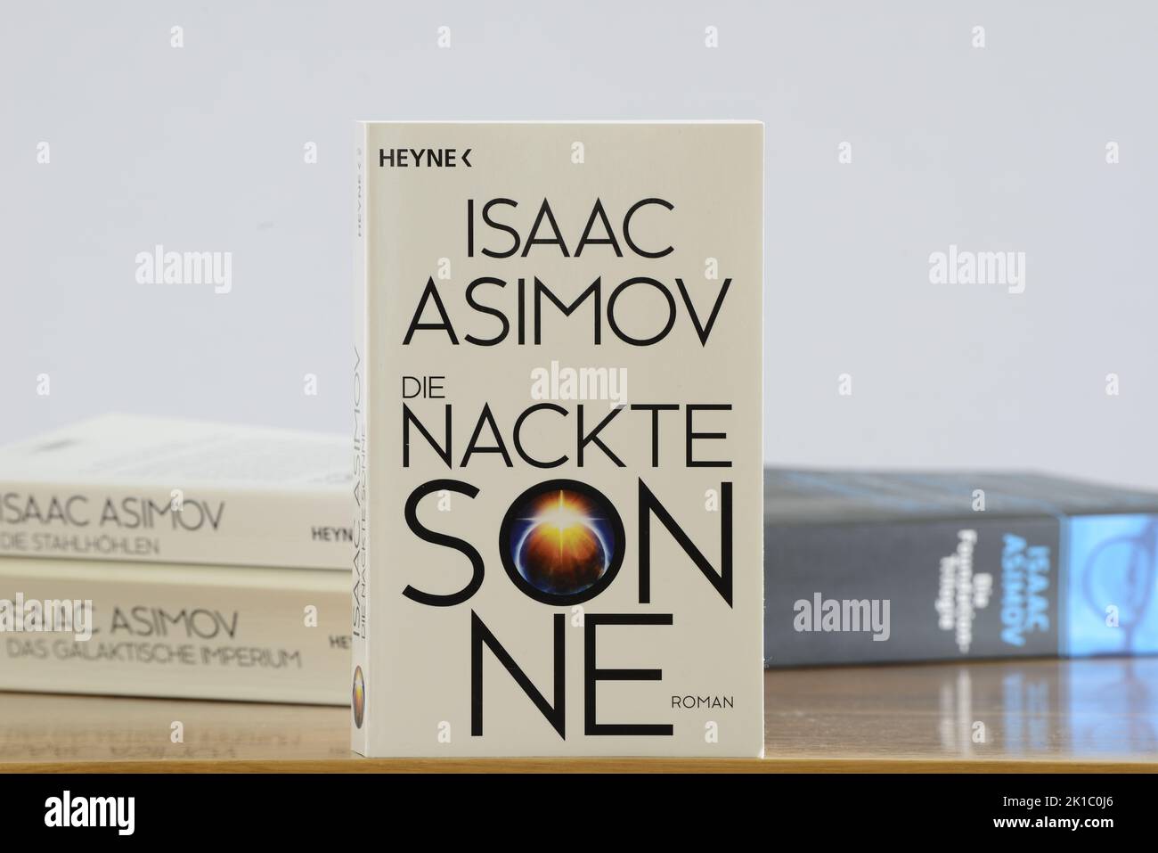 Isaac Asimov, The Naked Sun, German edition Stock Photo - Alamy