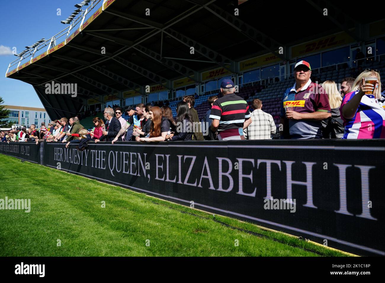 Respect for queen elizabeth ii hi-res stock photography and images - Alamy