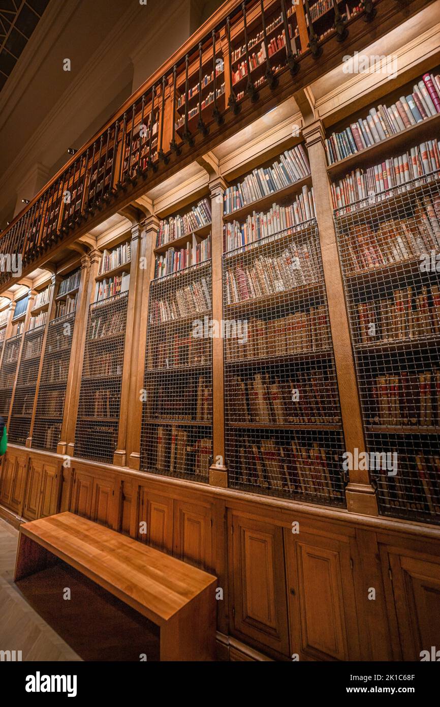Library of the Opera Garnier, Paris, France Stock Photo - Alamy