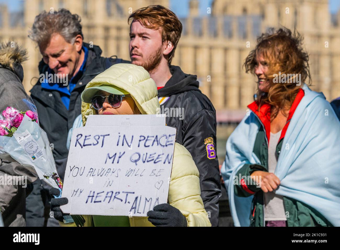 London, UK. 17th Sep, 2022. The Queue, passes the Houses of Parliament ...