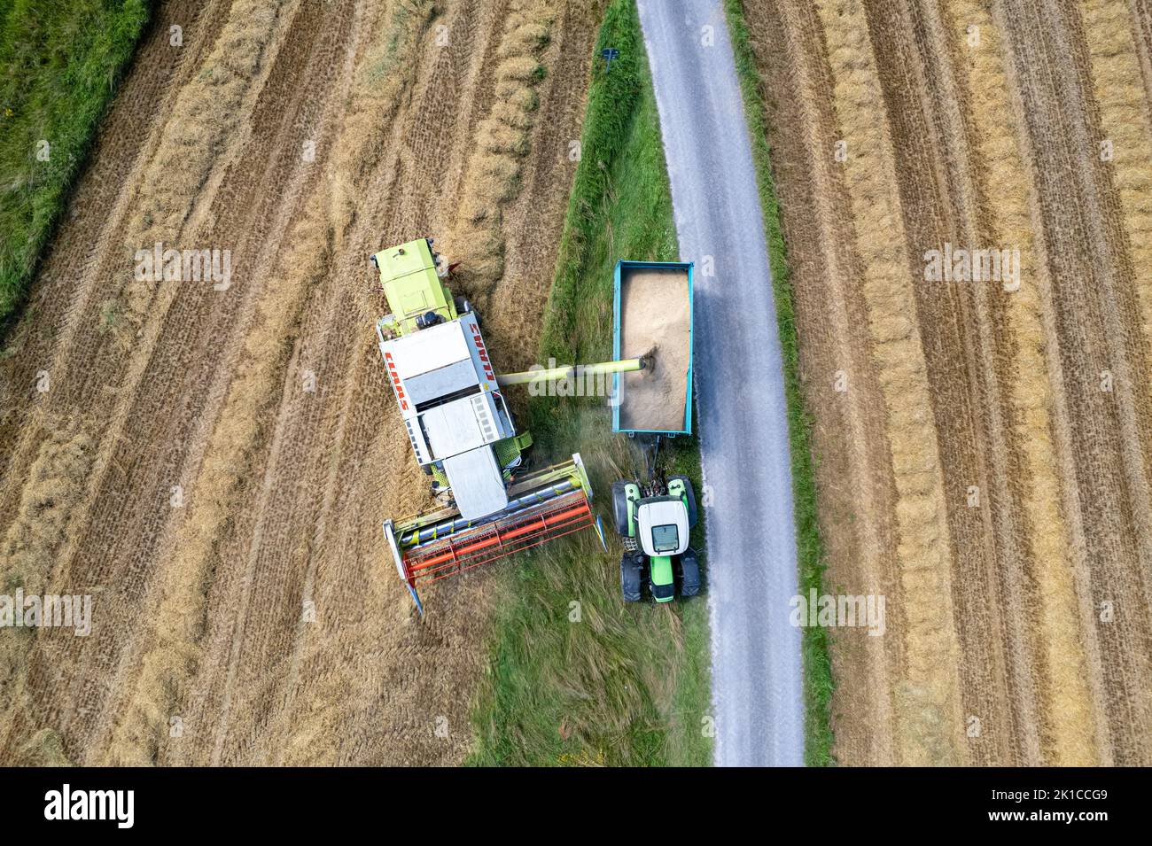 Aerial view combine harvester tractor hi-res stock photography and ...