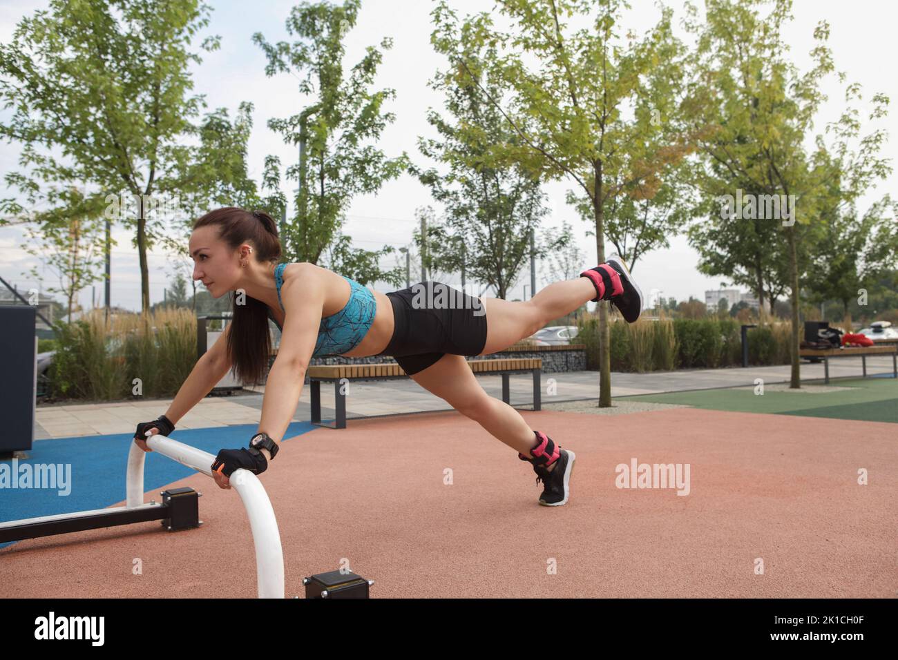 Leg raises exercise hi-res stock photography and images - Alamy