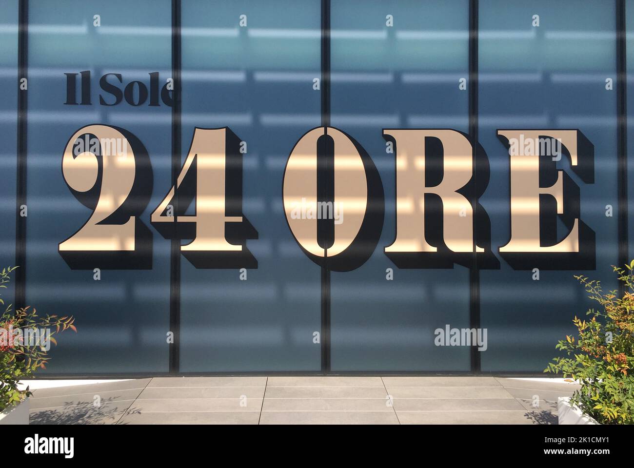 Radio24 sede del sole24ore group hi-res stock photography and images ...