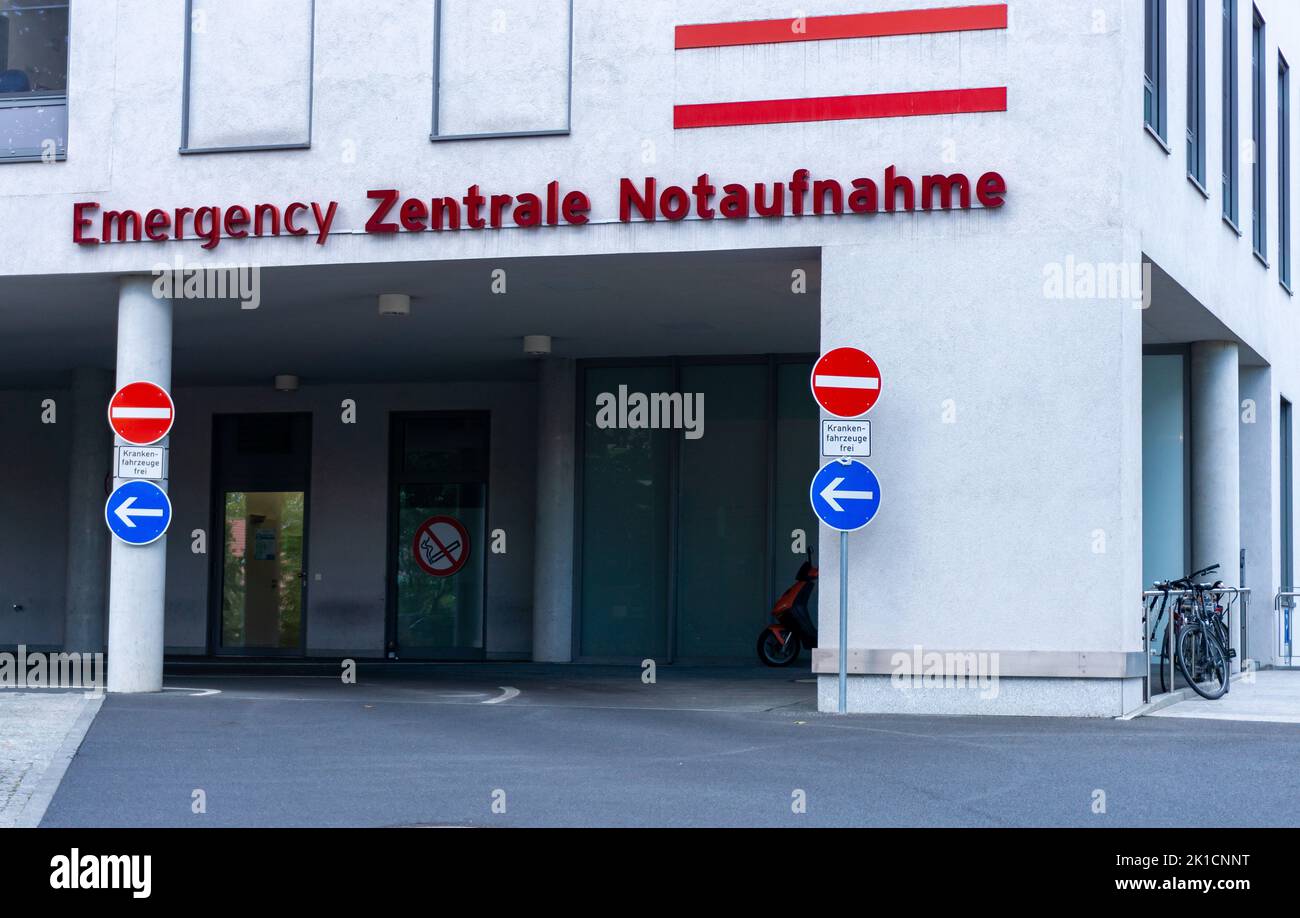 Krankenwagen krankenwagen hi-res stock photography and images - Alamy