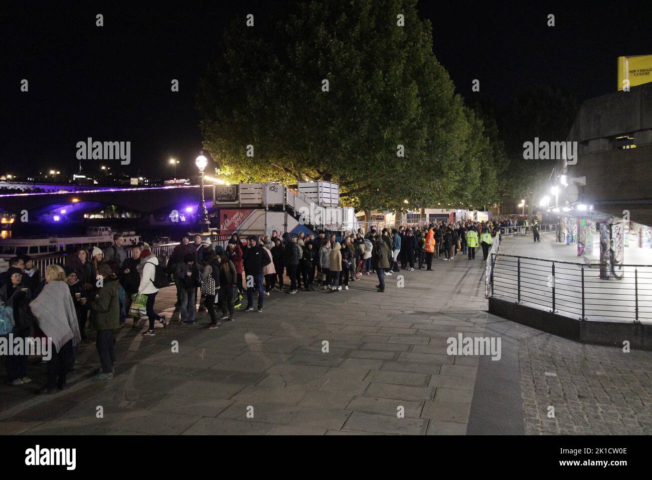 People are queueing to see the queen in state for 24 hours now. the ...