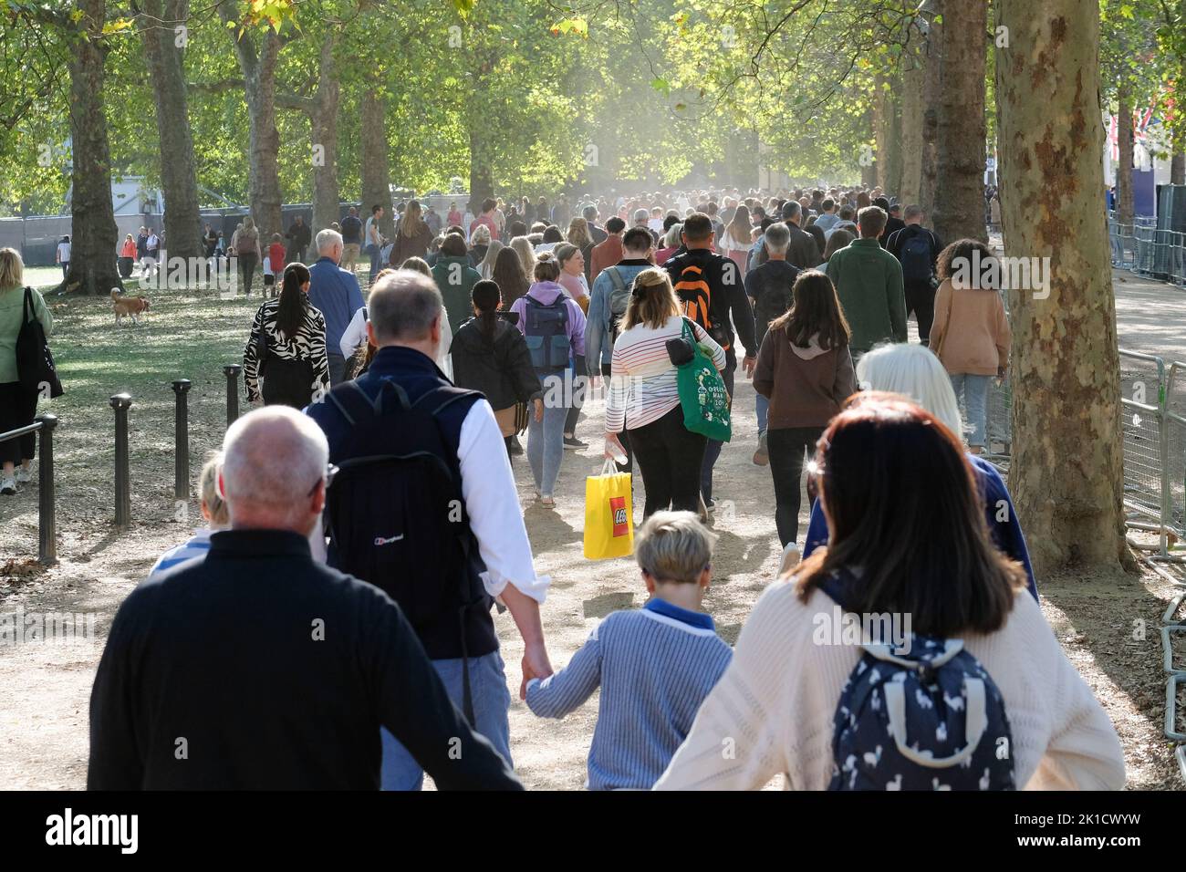 London, UK. 17th Sept 2022. Mourning the death of Queen Elizabeth II ...