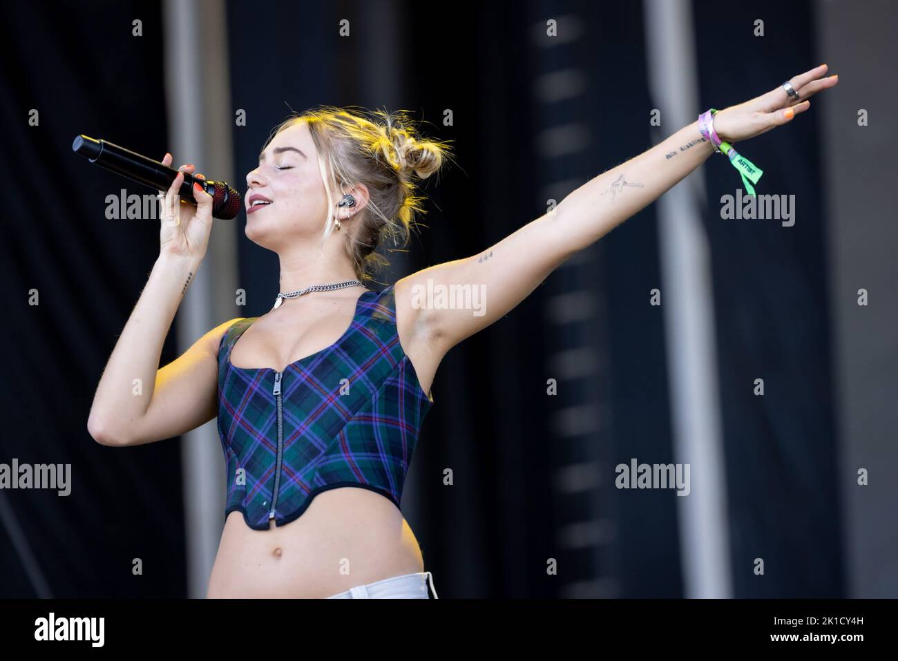 Claire rosinkranz hi-res stock photography and images - Alamy