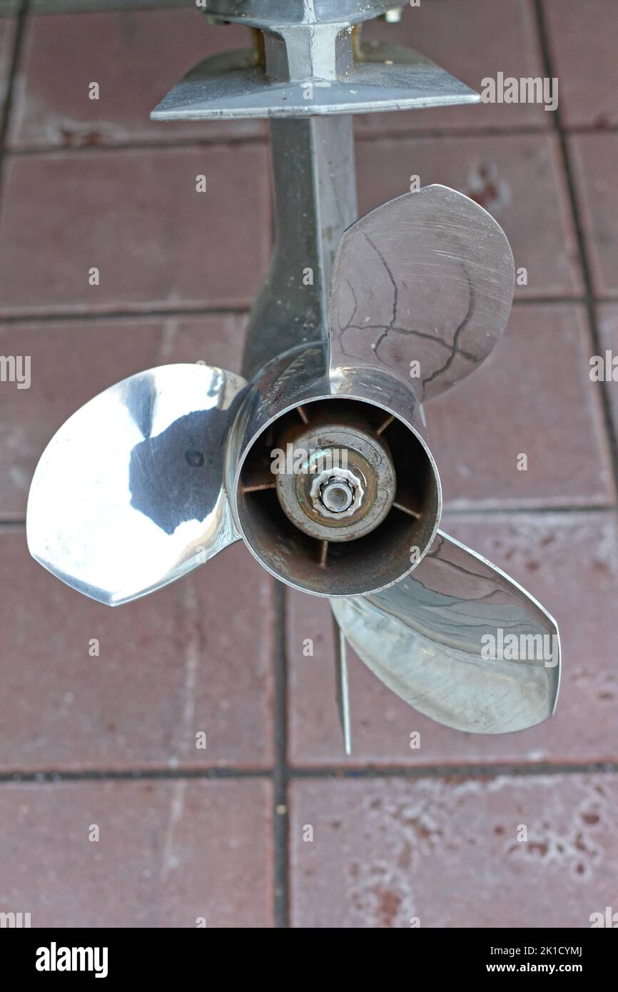 Stainless steel three blades propeller screw at modern motor boat Stock ...