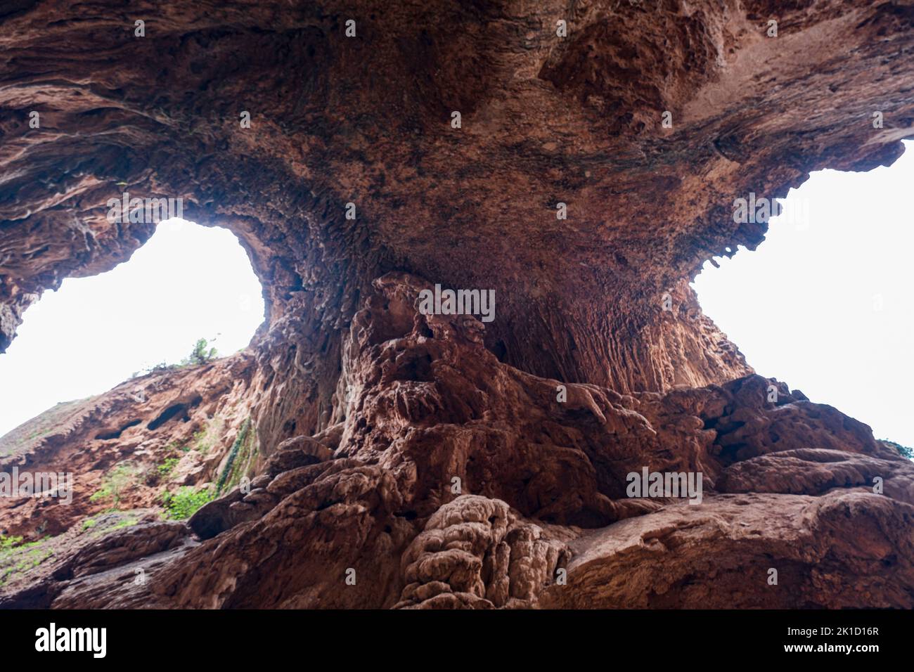 Imi N'Ifri natural bridge, Demnate, Atlas mountain range, morocco ...