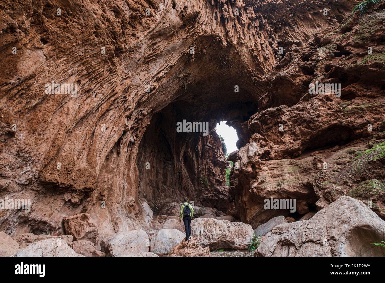 Imi N'Ifri natural bridge, Demnate, Atlas mountain range, morocco ...