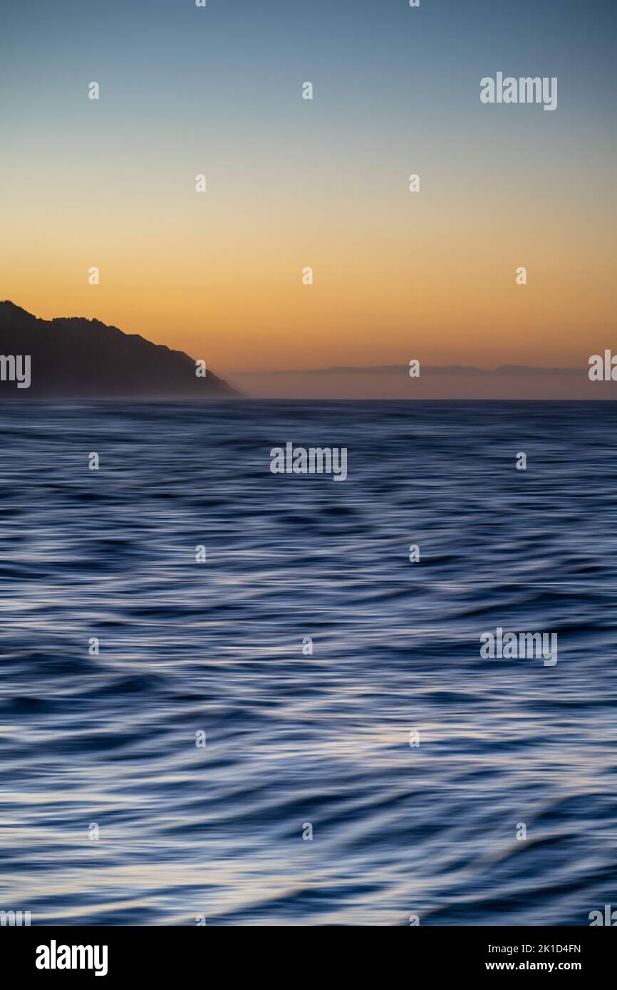 Summer evening sunset spiaggia hi-res stock photography and images - Alamy