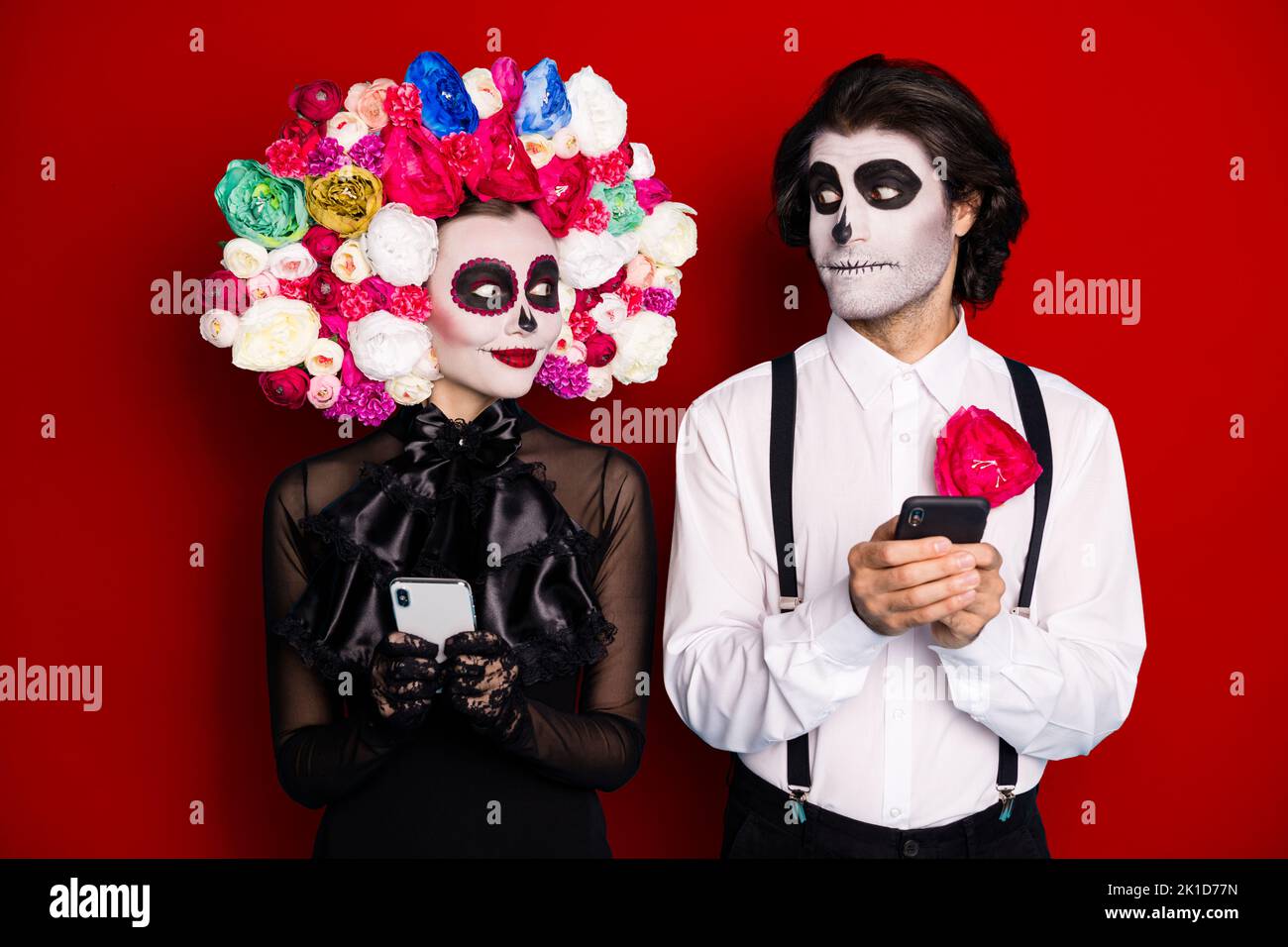 Photo of spooky two people man lady hold telephone look eye invited ...